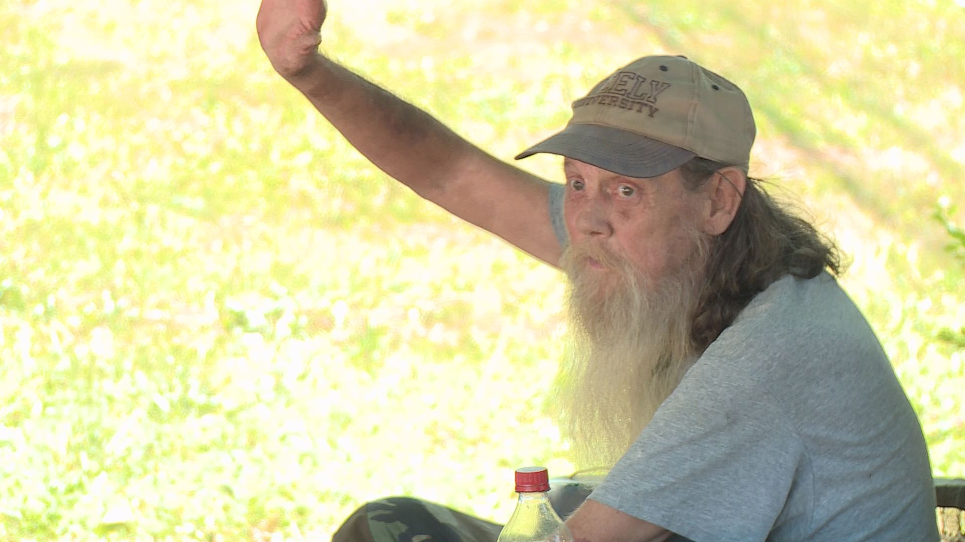 Man with terminal cancer 'waves goodbye' to the world | khou.com Man with terminal cancer 'waves goodbye' to the world | khou.com